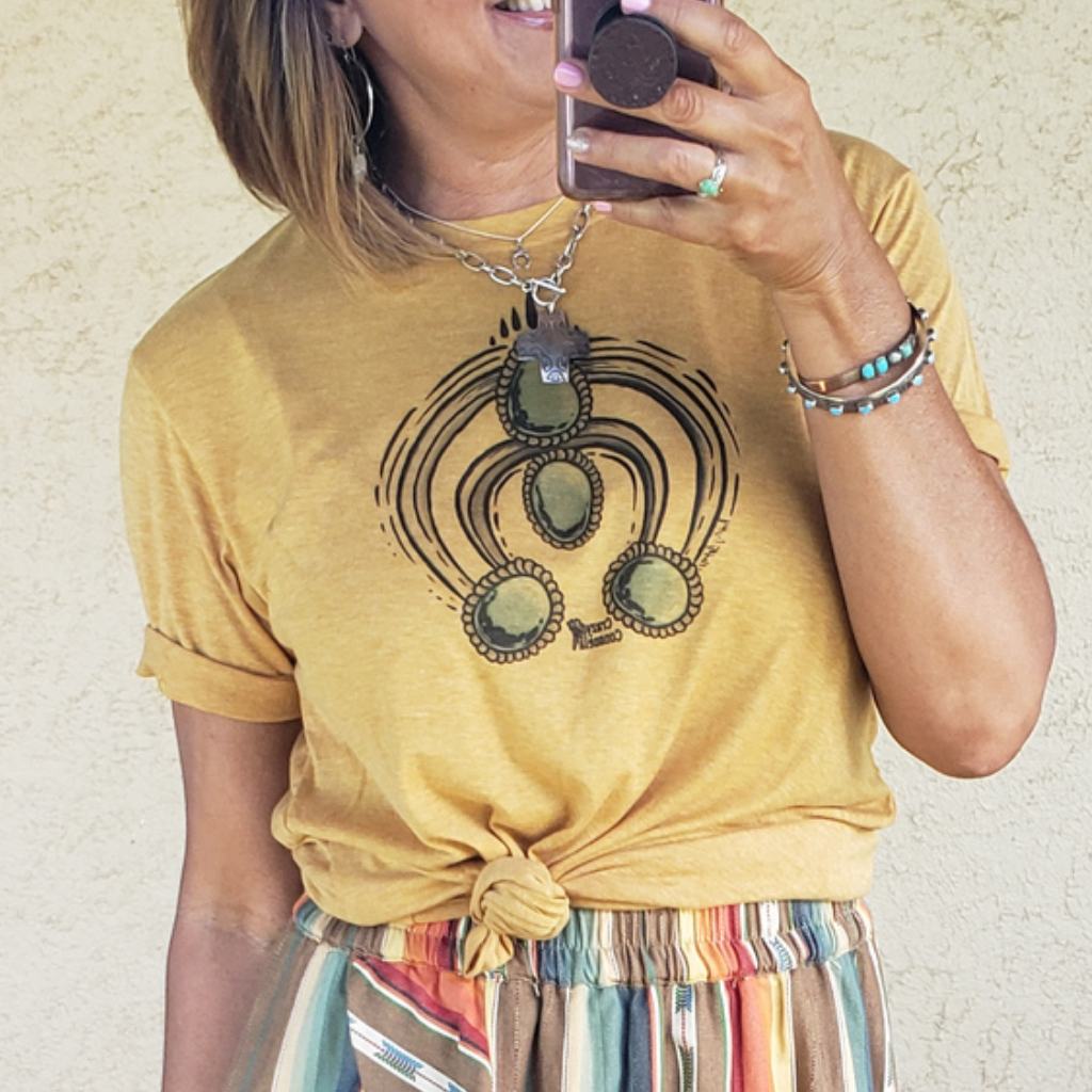 Naja Pendant Tee – U Bar and Company
